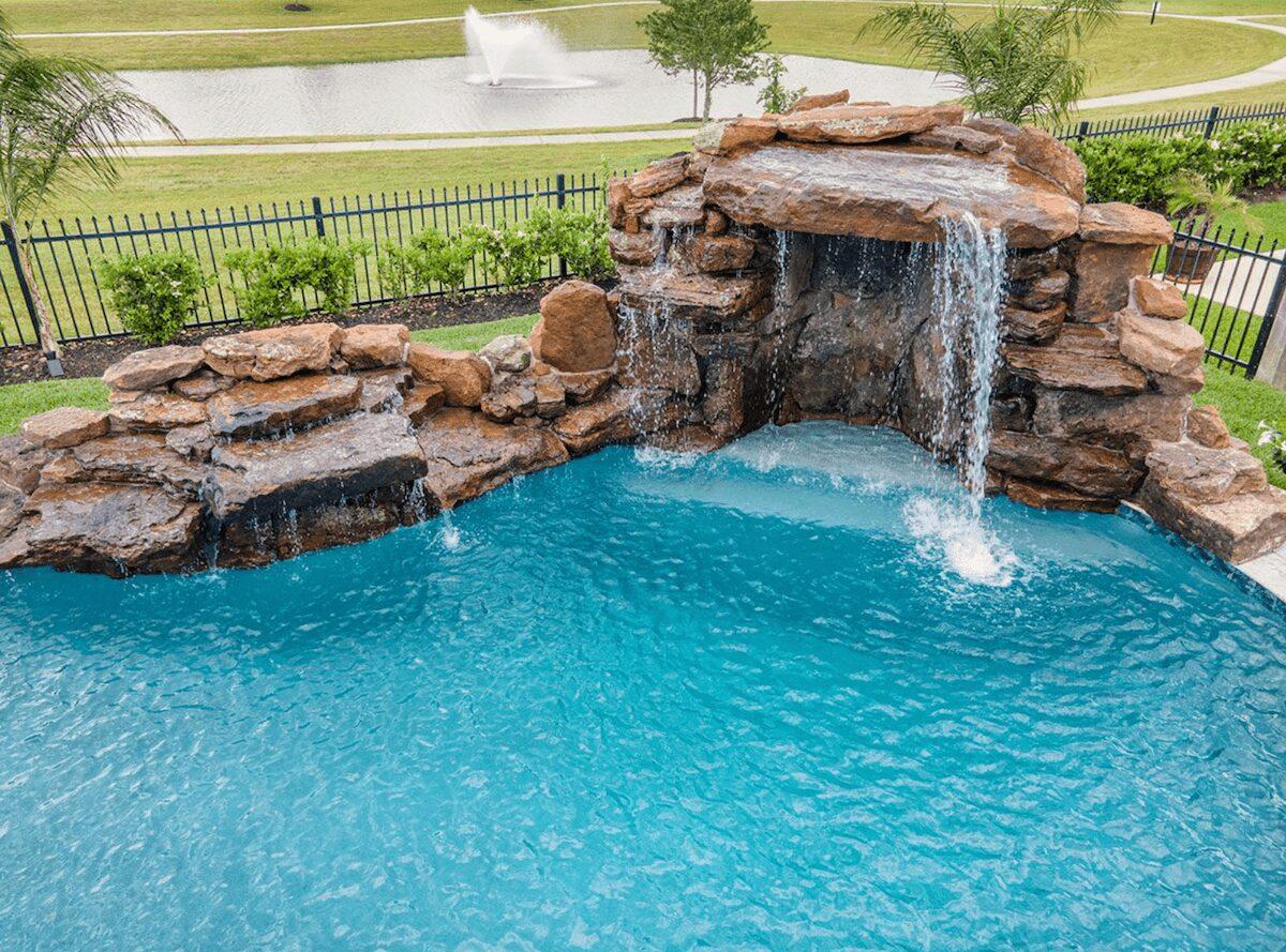 Top Pool Features to Enhance Your Swimming Experience - Avree Custom Pools